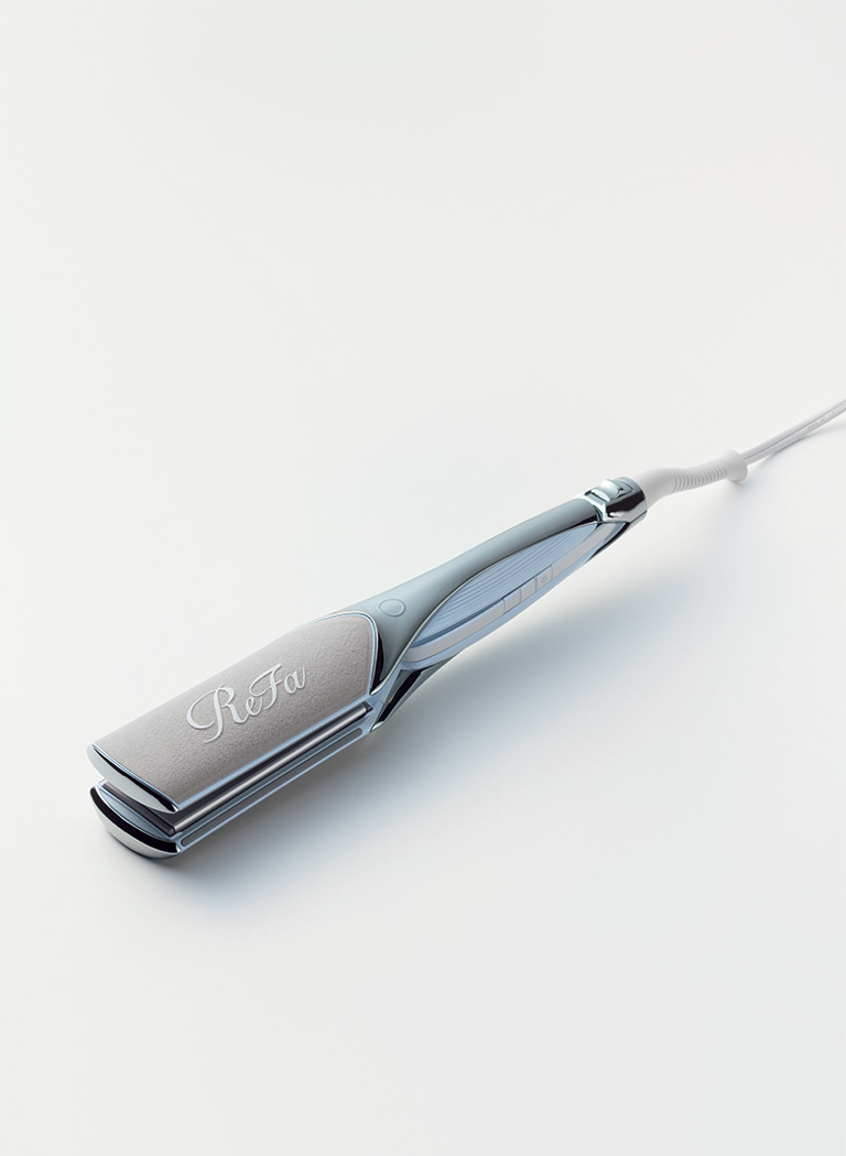 Beauty - ワンストロークで理想のストレートヘア『REFA』 | シグネチャー | クレジットカードのダイナースクラブ